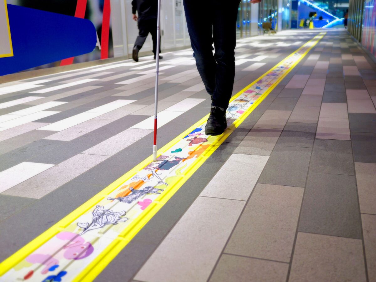 アートの力を取り入れた点字ブロックをまちづくりへ- STREET ART LINE PROJECT様とのコラボレーション- - はつゆめJAPAN